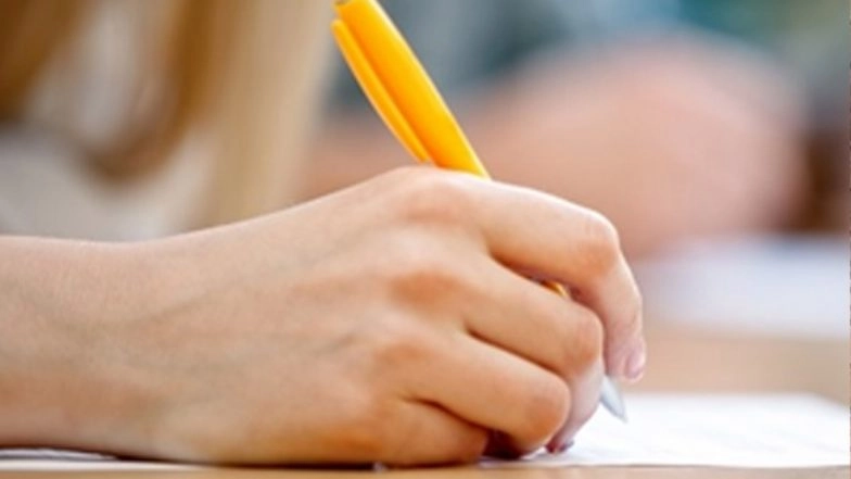 Writing by Hand May Be Good for Your Brain Than Typing on Keyboard ...