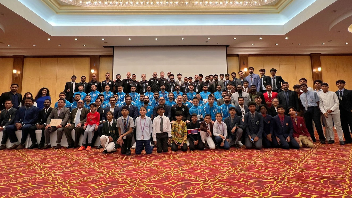 Agency News | Blue Tigers Meet Indian Ambassador Vipul to in Doha ...