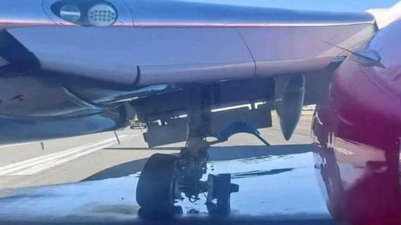 Japan: Smoke Seen as ANA Flight Carrying About 200 People Lands Safely ...