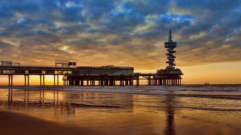 Sex on Public Pier Leads Allyssia Razo, a 20-Year-Old, To Jump Into the ...