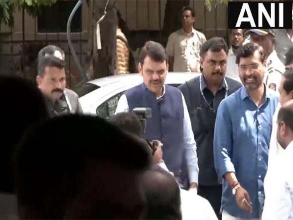 India News | Deputy CM Devendra Fadnavis Arrives at BJP Office in ...