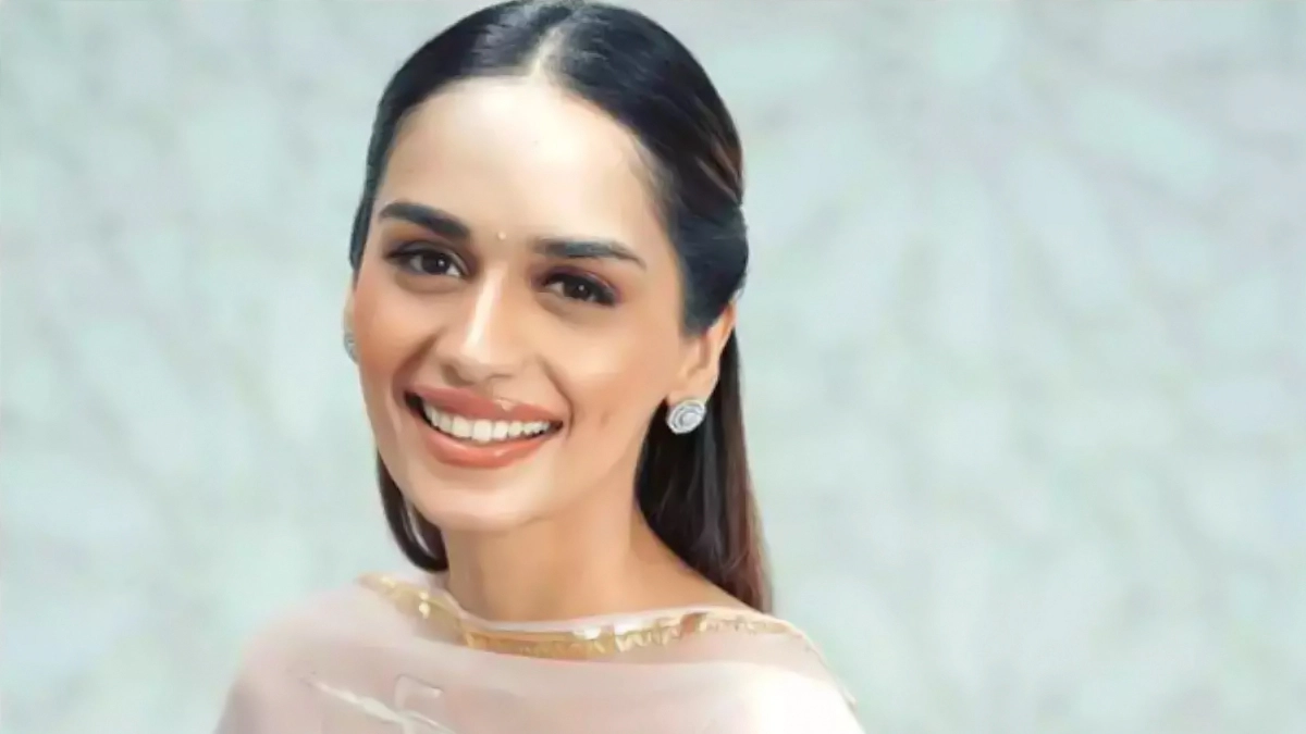 Bollywood News | Miss World Manushi Chillar Seeks Blessings at ...