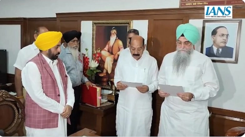 Punjab: Newly-Elected AAP MLA Mohinder Bhagat Administered Oath by Speaker Kultar Singh Sandhwan ...