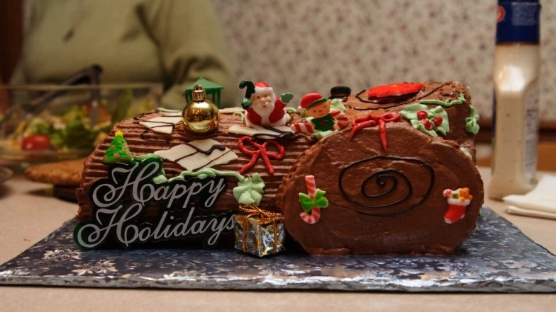 Classic Yule Log, Pecan Pie and Gingerbread Cookies – 5 Christmas ...