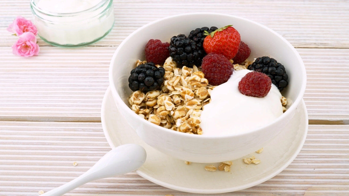 Classic Muesli Bowl, Muesli With Fruits or Muesli Smoothie – 5 Ways To ...