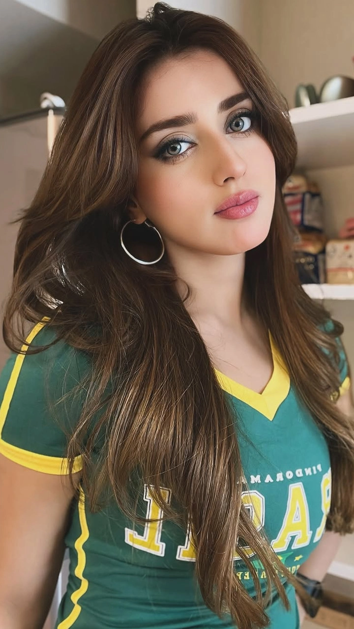 Jannat Mirza, Kanwal Aftab – List of Famous Pakistani TikTokers | 👍 ...