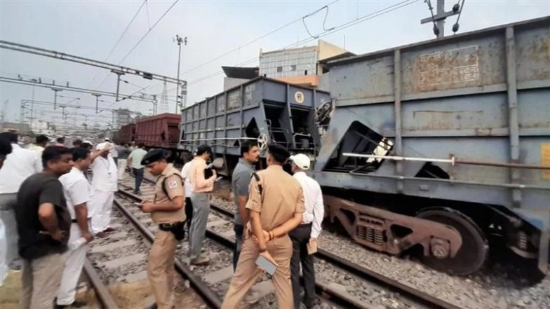 Bihar Train Derailment: Goods Train Derails Near Muzaffarpur Junction ...