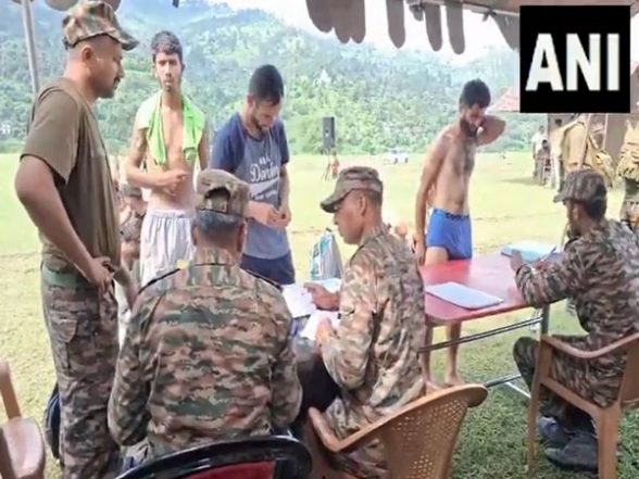 India News | J-K: Indian Army's Mandher Battalion Holds Defence Porters ...