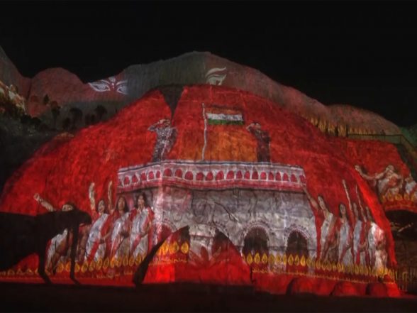 Entertainment News | Durga Puja 2025: Santosh Mitra Square Honours ...