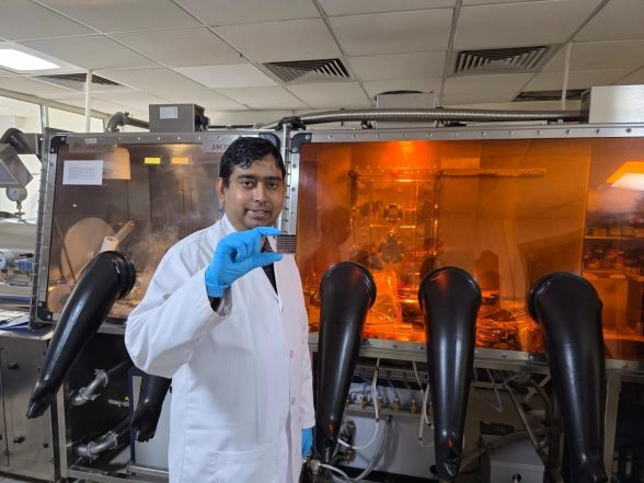 Business News | IIT Roorkee Achieves Breakthrough in Silicon-Perovskite ...