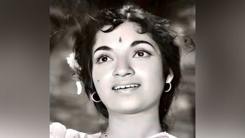 Sandhya Shantaram Dies: Veteran Actress Passes Away, Madhur Bhandarka ...