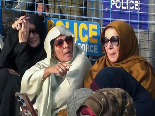 World News | PTI Leaders and Imran Khan's Sisters Denied Meeting with ...