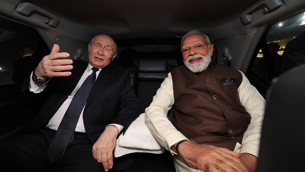 Information News | PM Modi and Vladimir Putin Travel in Toyota Fortuner ...