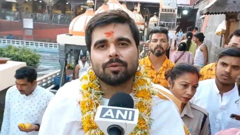 Entertainment News | Amit Bhalla 'Ninja' Attends Bhasma Aarti at ...